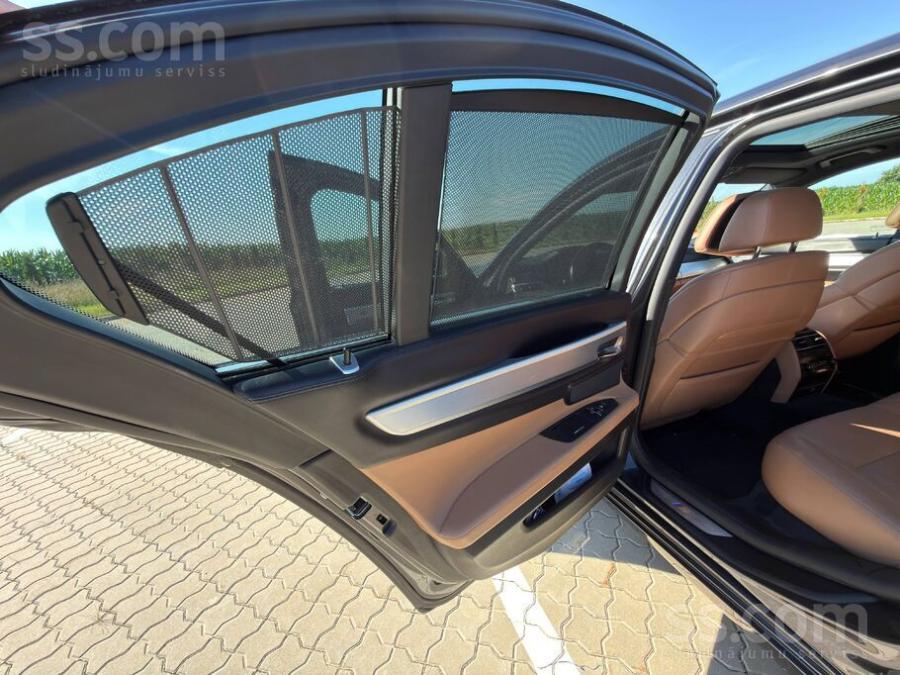 Pelēks BMW 750 2011 Jelgava, ar dzinēja tilpumu 4.40 L un nobraukumu 216 tūkst. km par 12900 €, foto 13 vietnē AUTOMOTO.COM.LV