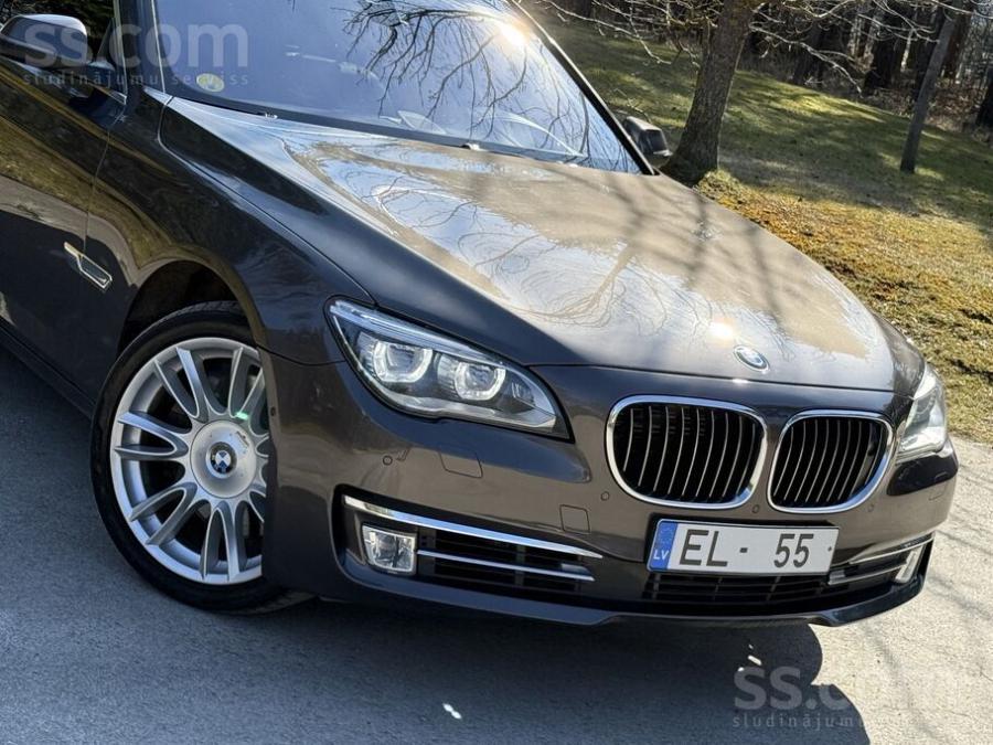 Pelēks BMW 750 2012 Jūrmala, ar dzinēja tilpumu 3.00 L un nobraukumu 0 tūkst. km par 15950 €, foto 5 vietnē AUTOMOTO.COM.LV