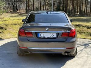 Pelēks BMW 750 2012 Jūrmala, ar dzinēja tilpumu 3.00 L un nobraukumu 0 tūkst. km par 15950 €, foto 13 vietnē AUTOMOTO.COM.LV