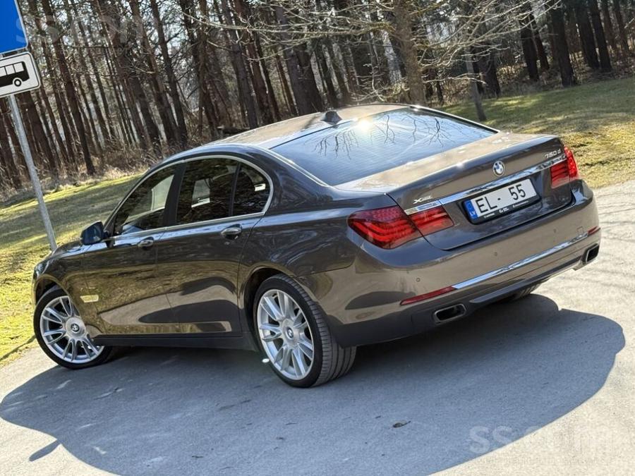 Pelēks BMW 750 2012 Jūrmala, ar dzinēja tilpumu 3.00 L un nobraukumu 0 tūkst. km par 15950 €, foto 17 vietnē AUTOMOTO.COM.LV