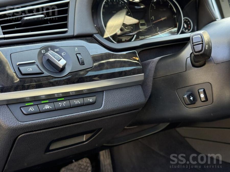 Pelēks BMW 750 2012 Jūrmala, ar dzinēja tilpumu 3.00 L un nobraukumu 0 tūkst. km par 15950 €, foto 30 vietnē AUTOMOTO.COM.LV