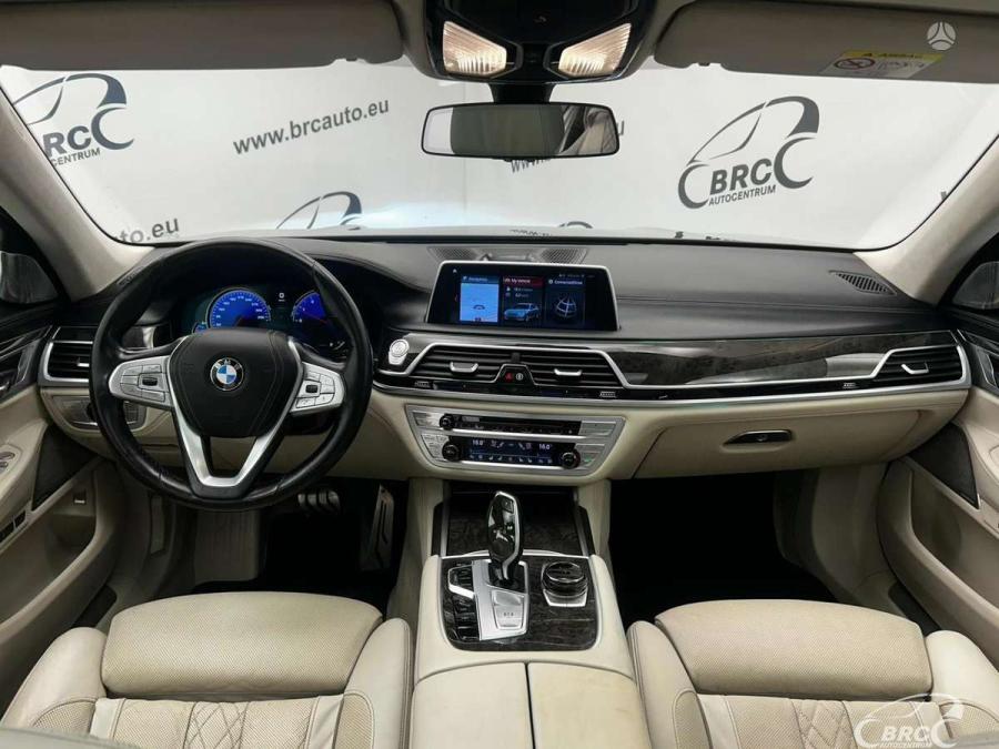 Grey BMW 750 2015 in Vilnius, with an engine capacity of 4.40 L and mileage of 169 thousand km for 16900 €, photo 5 on AUTOMOTO.COM.LV