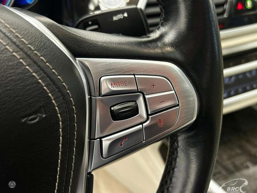 Grey BMW 750 2015 in Vilnius, with an engine capacity of 4.40 L and mileage of 169 thousand km for 16900 €, photo 21 on AUTOMOTO.COM.LV
