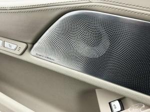 Grey BMW 750 2015 in Vilnius, with an engine capacity of 4.40 L and mileage of 169 thousand km for 16900 €, photo 23 on AUTOMOTO.COM.LV