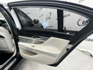 Grey BMW 750 2015 in Vilnius, with an engine capacity of 4.40 L and mileage of 169 thousand km for 16900 €, photo 25 on AUTOMOTO.COM.LV