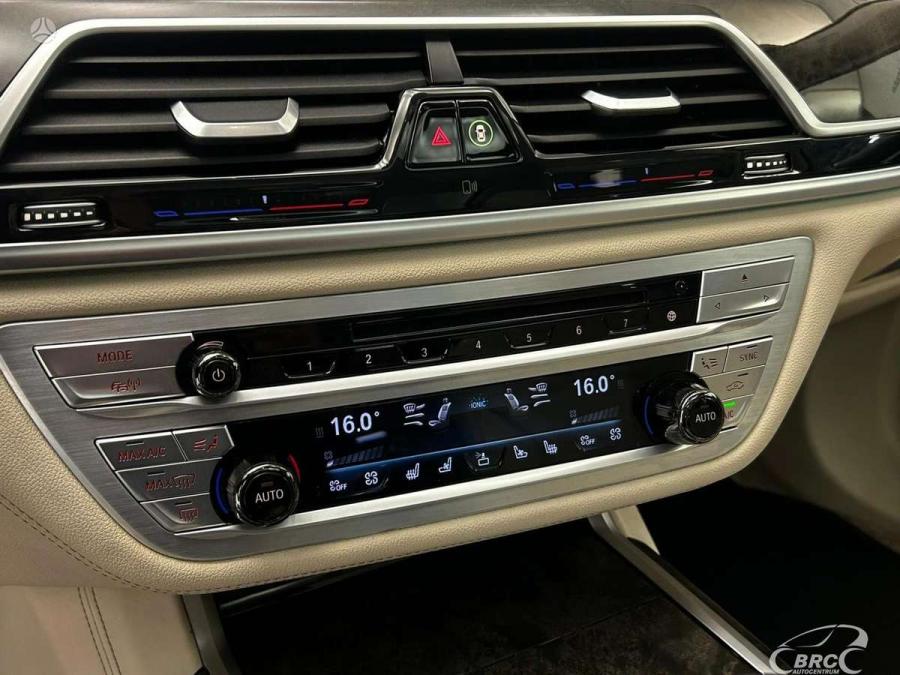 Grey BMW 750 2015 in Vilnius, with an engine capacity of 4.40 L and mileage of 169 thousand km for 16900 €, photo 28 on AUTOMOTO.COM.LV