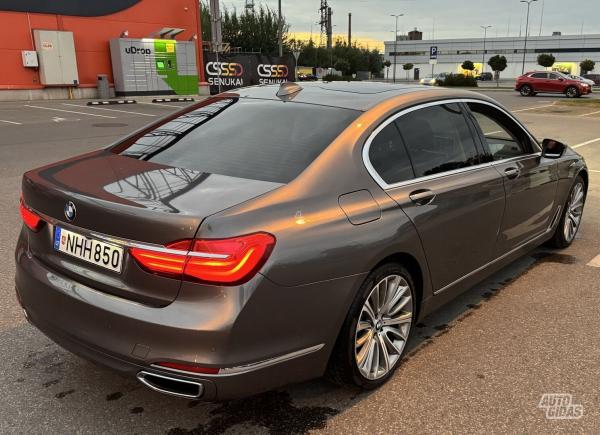 Pelēks BMW 750 2016 Kauņa, ar dzinēja tilpumu 4.40 L un nobraukumu 170 tūkst. km par 23000 €, foto 4 vietnē AUTOMOTO.COM.LV