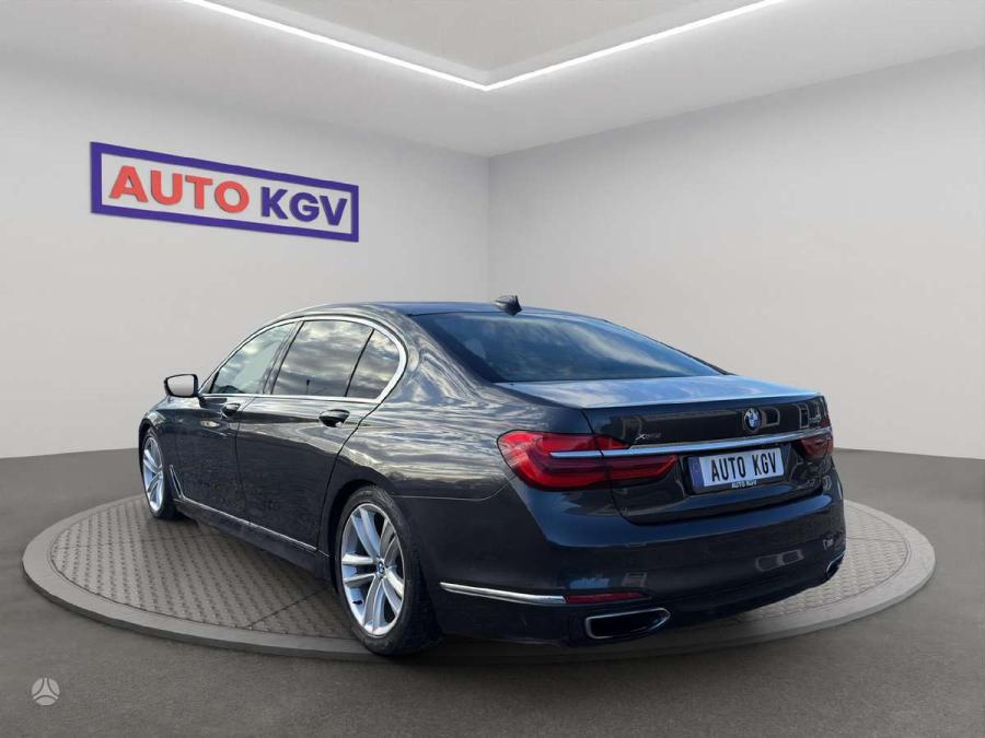 Pelēks BMW 750 2016 Kauņa, ar dzinēja tilpumu 4.40 L un nobraukumu 155 tūkst. km par 22499 €, foto 3 vietnē AUTOMOTO.COM.LV