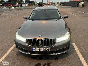 Grey BMW 750 2016 in Kaunas, with an engine capacity of 4.40 L and mileage of 170 thousand km for 23000 €, photo 3 on AUTOMOTO.COM.LV