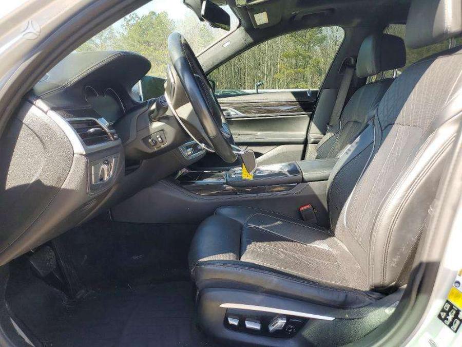 Pelēks BMW 750 2016 Klaipėda, ar dzinēja tilpumu 4.40 L un nobraukumu 160 tūkst. km par 11500 €, foto 8 vietnē AUTOMOTO.COM.LV