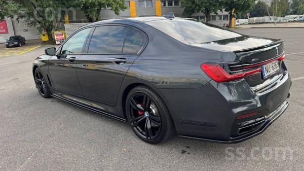 Grey BMW 750 2016 in Klaipeda, with an engine capacity of 4.40 L and mileage of 101 thousand km for 38500 €, photo 3 on AUTOMOTO.COM.LV