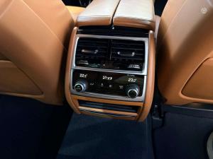 Grey BMW 750 2018 in Vilnius, with an engine capacity of 3.00 L and mileage of 132 thousand km for 28850 €, photo 14 on AUTOMOTO.COM.LV