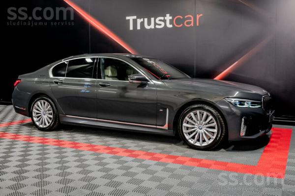 Grey BMW 750 2020 in Tallinn, with an engine capacity of 4.40 L and mileage of 193 thousand km for 41000 €, photo 5 on AUTOMOTO.COM.LV