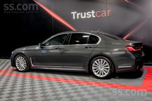Grey BMW 750 2020 in Tallinn, with an engine capacity of 4.40 L and mileage of 193 thousand km for 41000 €, photo 9 on AUTOMOTO.COM.LV