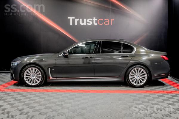 Grey BMW 750 2020 in Tallinn, with an engine capacity of 4.40 L and mileage of 193 thousand km for 41000 €, photo 9 on AUTOMOTO.COM.LV