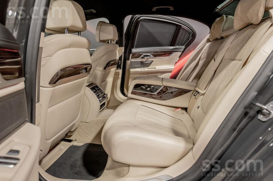 Grey BMW 750 2020 in Tallinn, with an engine capacity of 4.40 L and mileage of 193 thousand km for 41000 €, photo 16 on AUTOMOTO.COM.LV