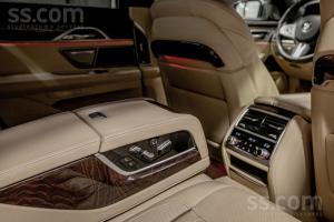 Grey BMW 750 2020 in Tallinn, with an engine capacity of 4.40 L and mileage of 193 thousand km for 41000 €, photo 20 on AUTOMOTO.COM.LV