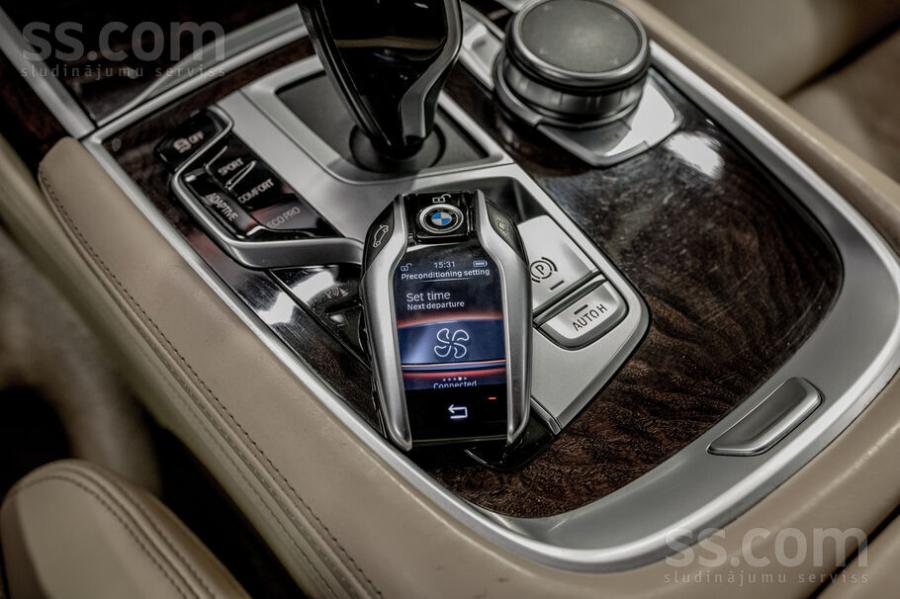 Grey BMW 750 2020 in Tallinn, with an engine capacity of 4.40 L and mileage of 193 thousand km for 41000 €, photo 30 on AUTOMOTO.COM.LV