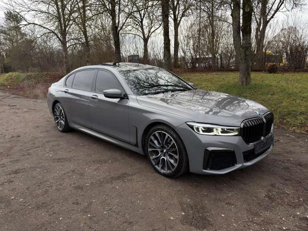 Pelēks BMW 750 2021 Šauļi, ar dzinēja tilpumu 4.40 L un nobraukumu 72 tūkst. km par 44500 €, foto 1 vietnē AUTOMOTO.COM.LV