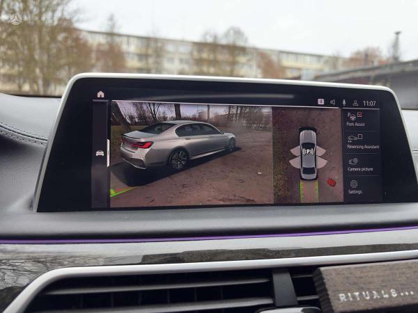 Pelēks BMW 750 2021 Šauļi, ar dzinēja tilpumu 4.40 L un nobraukumu 72 tūkst. km par 44000 €, foto 11 vietnē AUTOMOTO.COM.LV