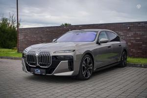 Pelēks BMW 750 2024 Marijampole, ar dzinēja tilpumu 3.00 L un nobraukumu 79 tūkst. km par 82950 €, foto 4 vietnē AUTOMOTO.COM.LV