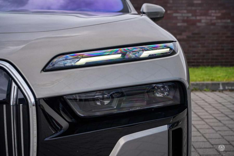 Pelēks BMW 750 2024 Marijampole, ar dzinēja tilpumu 3.00 L un nobraukumu 79 tūkst. km par 82950 €, foto 7 vietnē AUTOMOTO.COM.LV