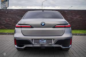 Pelēks BMW 750 2024 Marijampole, ar dzinēja tilpumu 3.00 L un nobraukumu 79 tūkst. km par 82950 €, foto 9 vietnē AUTOMOTO.COM.LV