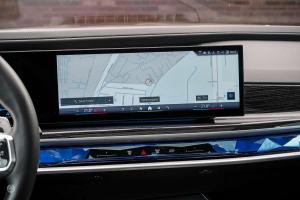 Pelēks BMW 750 2024 Marijampole, ar dzinēja tilpumu 3.00 L un nobraukumu 79 tūkst. km par 82950 €, foto 17 vietnē AUTOMOTO.COM.LV