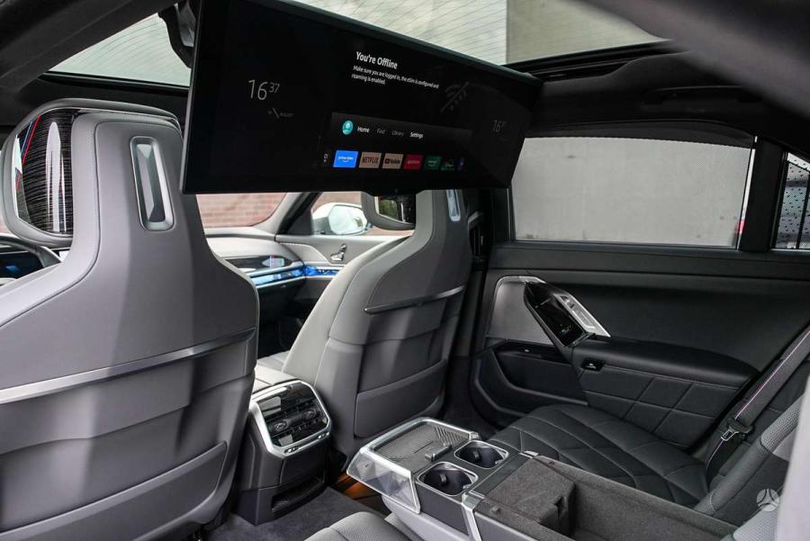 Pelēks BMW 750 2024 Marijampole, ar dzinēja tilpumu 3.00 L un nobraukumu 79 tūkst. km par 82950 €, foto 39 vietnē AUTOMOTO.COM.LV