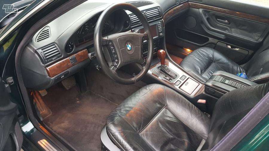 BMW 750 1995 Varėna, ar dzinēja tilpumu 5.40 L un nobraukumu 403 tūkst. km par 11750 €, foto 10 vietnē AUTOMOTO.COM.LV