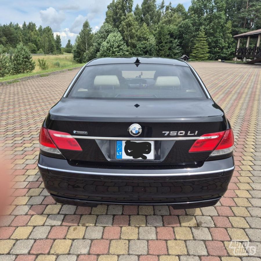 BMW 750 2006 in Plunge, with an engine capacity of 4.80 L and mileage of 211 thousand km for 3800 €, photo 6 on AUTOMOTO.COM.LV