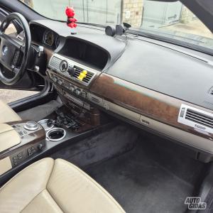 BMW 750 2006 in Plunge, with an engine capacity of 4.80 L and mileage of 211 thousand km for 3800 €, photo 14 on AUTOMOTO.COM.LV