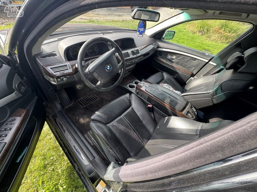 BMW 750 2006 in Moletai, with an engine capacity of 4.80 L and mileage of 257 thousand km for 1900 €, photo 8 on AUTOMOTO.COM.LV