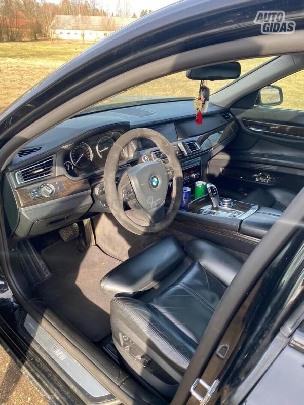BMW 750 2009 Tauragė, ar dzinēja tilpumu 4.40 L un nobraukumu 293 tūkst. km par 4000 €, foto 5 vietnē AUTOMOTO.COM.LV