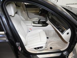 BMW 750 2015 in Vilnius, with an engine capacity of 4.40 L and mileage of 169 thousand km for 19900 €, photo 5 on AUTOMOTO.COM.LV