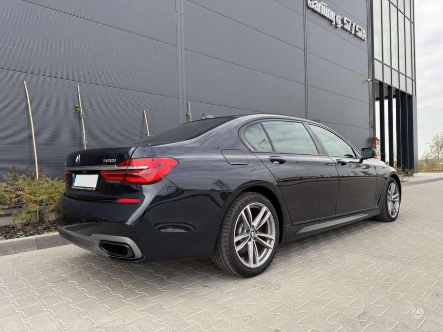 BMW 750 2016 in Vilnius, with an engine capacity of 4.40 L and mileage of 150 thousand km for 18800 €, photo 5 on AUTOMOTO.COM.LV