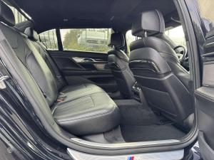 BMW 750 2016 in Vilnius, with an engine capacity of 4.40 L and mileage of 150 thousand km for 18800 €, photo 15 on AUTOMOTO.COM.LV