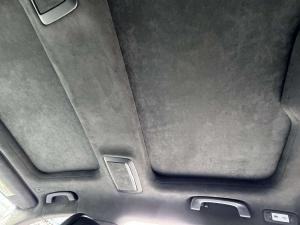 BMW 750 2016 in Vilnius, with an engine capacity of 4.40 L and mileage of 150 thousand km for 18800 €, photo 16 on AUTOMOTO.COM.LV