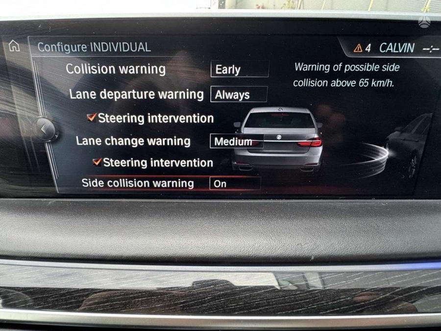 BMW 750 2016 in Vilnius, with an engine capacity of 4.40 L and mileage of 150 thousand km for 18800 €, photo 18 on AUTOMOTO.COM.LV