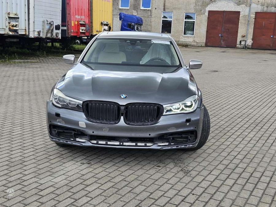 BMW 750 2016 Šilutė, ar dzinēja tilpumu 4.40 L un nobraukumu 126 tūkst. km par 12500 €, foto 1 vietnē AUTOMOTO.COM.LV