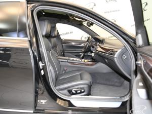 BMW 750 2017 in Vilnius, with an engine capacity of 4.40 L and mileage of 113 thousand km for 24900 €, photo 4 on AUTOMOTO.COM.LV