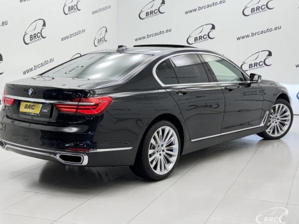 BMW 750 2017 in Vilnius, with an engine capacity of 4.40 L and mileage of 114 thousand km for 24900 €, photo 2 on AUTOMOTO.COM.LV