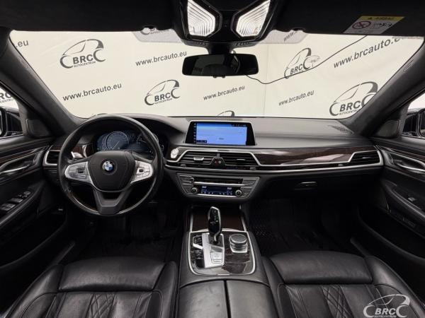 BMW 750 2017 in Vilnius, with an engine capacity of 4.40 L and mileage of 114 thousand km for 24900 €, photo 3 on AUTOMOTO.COM.LV