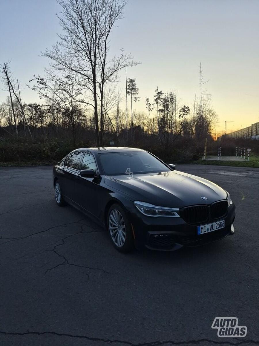 BMW 750 2017 in Vilnius, with an engine capacity of 4.40 L and mileage of 96 thousand km for 24500 €, photo 4 on AUTOMOTO.COM.LV