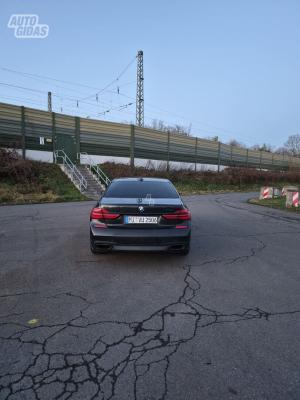 BMW 750 2017 in Vilnius, with an engine capacity of 4.40 L and mileage of 96 thousand km for 24500 €, photo 6 on AUTOMOTO.COM.LV