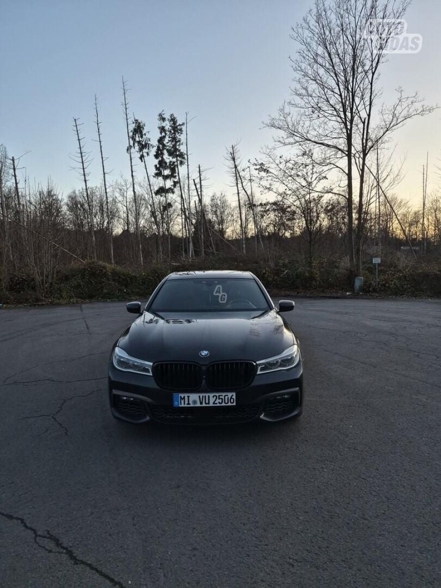BMW 750 2017 in Vilnius, with an engine capacity of 4.40 L and mileage of 96 thousand km for 24500 €, photo 10 on AUTOMOTO.COM.LV