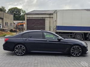 BMW 750 2017 Šilutė, ar dzinēja tilpumu 4.40 L un nobraukumu 190 tūkst. km par 19900 €, foto 14 vietnē AUTOMOTO.COM.LV
