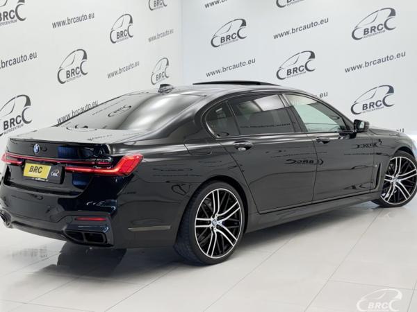 BMW 750 2018 Viļņa, ar dzinēja tilpumu 4.40 L un nobraukumu 162 tūkst. km par 26900 €, foto 2 vietnē AUTOMOTO.COM.LV