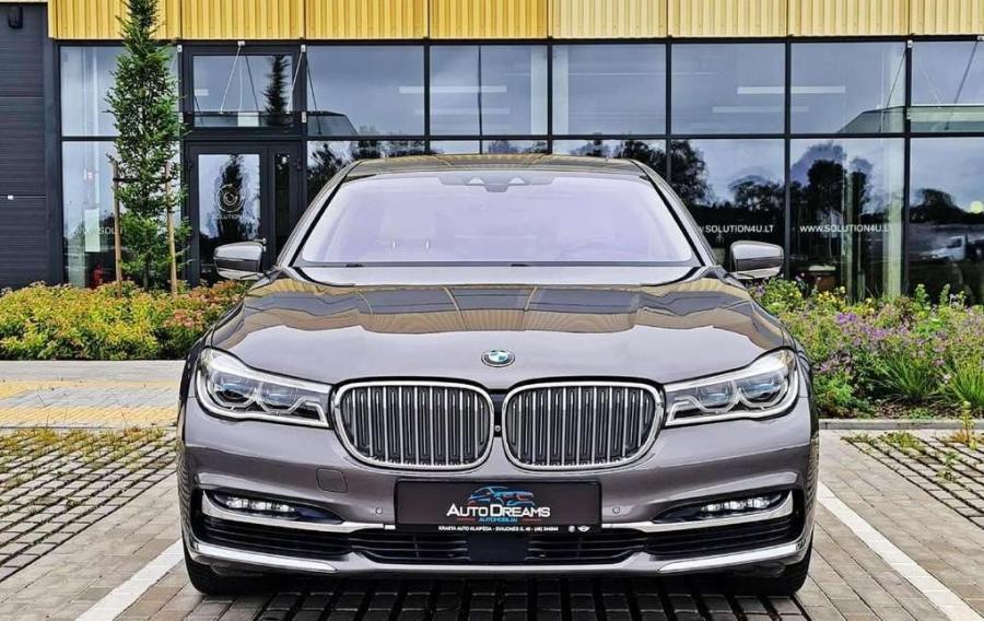 BMW 750 2019 in Vilnius, with an engine capacity of 4.40 L and mileage of 195 thousand km for 26900 €, photo 5 on AUTOMOTO.COM.LV