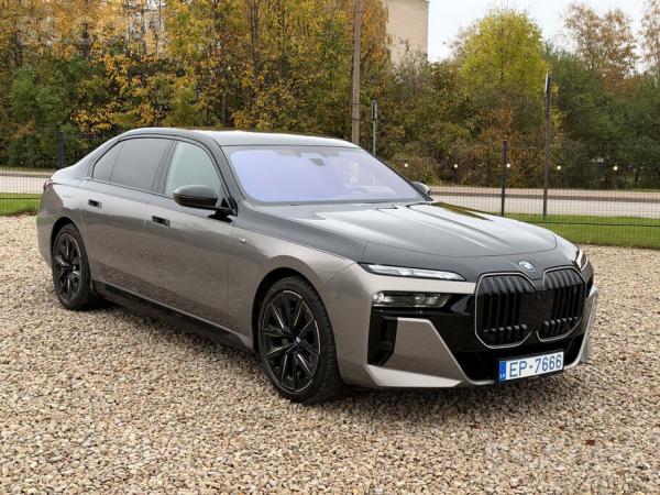 BMW 750 2024 in Gulbene, with an engine capacity of 4.40 L and mileage of 37 thousand km for 109990 €, photo 3 on AUTOMOTO.COM.LV